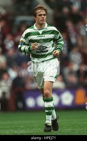 SIMON DONNELLY GLASGOW CELTIC FC 24 October 1998 Stock Photo - Alamy