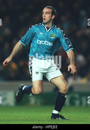 BARRY CONLON MANCHESTER CITY FC 23 October 1997 Stock Photo - Alamy