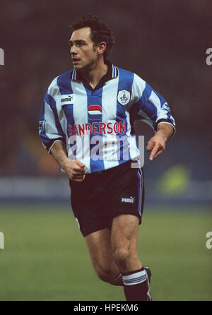 GUY WHITTINGHAM SHEFFIELD WEDNESDAY FC 05 January 1995 Stock Photo - Alamy