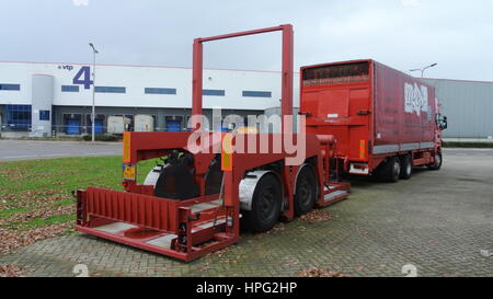 Scania 430 Lorry with large trailer parked up at Blerick, Netherlands ...