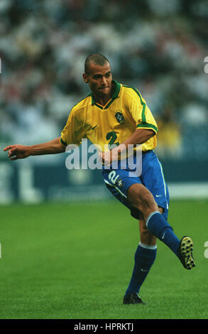 CAFU BRAZIL & AS ROMA 02 January 1998 Stock Photo - Alamy