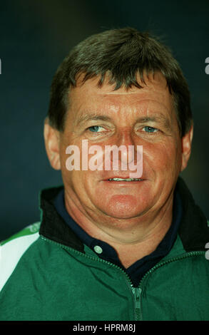CLIVE BARKER FORMER SOUTH AFRICA COACH 03 January 1998 Stock Photo - Alamy