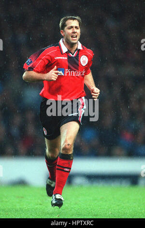 IAN WOAN NOTTINGHAM FOREST FC 09 April 1996 Stock Photo - Alamy