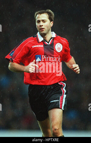 IAN WOAN NOTTINGHAM FOREST FC 22 August 1995 Stock Photo - Alamy
