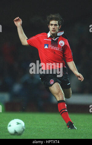 ANDY JOHNSON NOTTINGHAM FOREST FC 02 January 1998 Stock Photo - Alamy