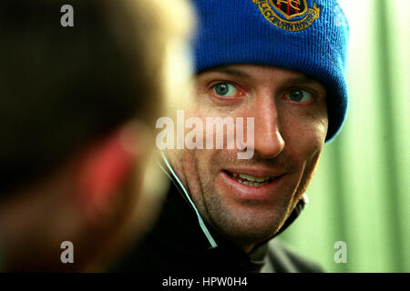 TIM FLOWERS BLACKBURN ROVERS FC 24 October 1996 Stock Photo - Alamy