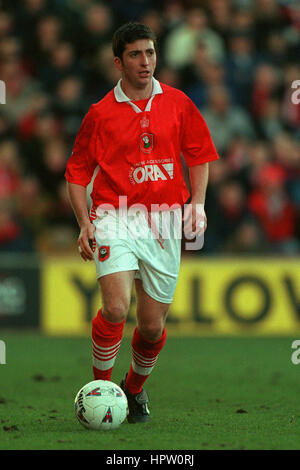 NICKY EADEN BARNSLEY FC 10 November 1999 Stock Photo - Alamy
