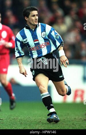 BENITO CARBONE SHEFFIELD WEDNESDAY FC 24 October 1996 Stock Photo - Alamy