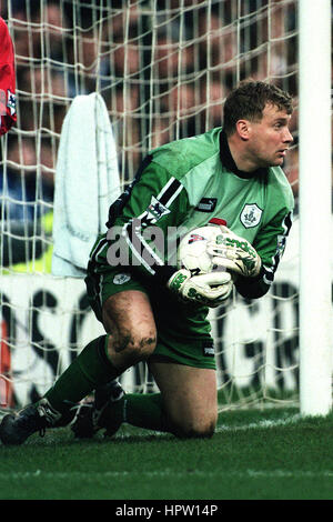 KEVIN PRESSMAN SHEFFIELD WEDNESDAY FC 16 March 1998 Stock Photo - Alamy