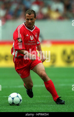 AXEL ROOS KAISERSLAUTERN FC 26 August 1998 Stock Photo - Alamy