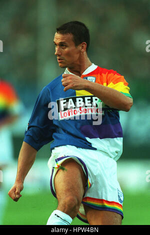 AXEL SUNDERMANN BOCHUM VFL 26 August 1998 Stock Photo - Alamy