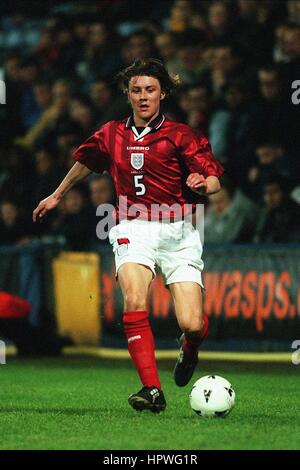 WAYNE QUINN ENGLAND & SHEFFIELD UNITED FC 22 April 1998 Stock Photo - Alamy