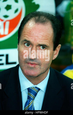 GEORGE GRAHAM LEEDS UNITED FC MANAGER 24 July 1997 Stock Photo - Alamy