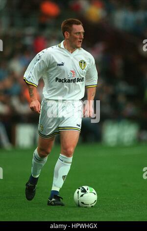 DAVID HOPKIN LEEDS UNITED FC 03 August 1998 Stock Photo - Alamy