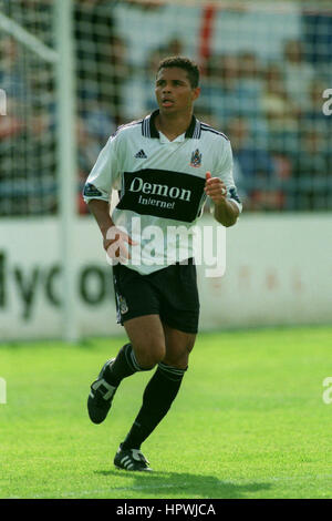 JOHN SALAKO FULHAM FC 12 August 1998 Stock Photo - Alamy