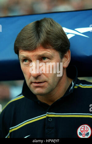 COLIN TODD BOLTON WANDERERS FC MANAGER 14 August 1999 Stock Photo - Alamy