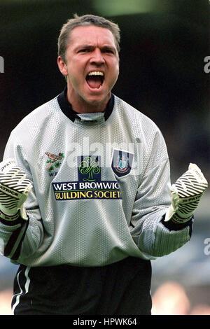 ALAN MILLER WEST BROMWICH ALBION FC 25 August 1997 Stock Photo - Alamy