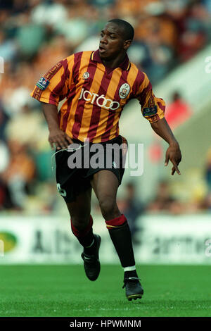 ISAIAH RANKIN BRADFORD CITY FC 21 July 1999 Stock Photo - Alamy