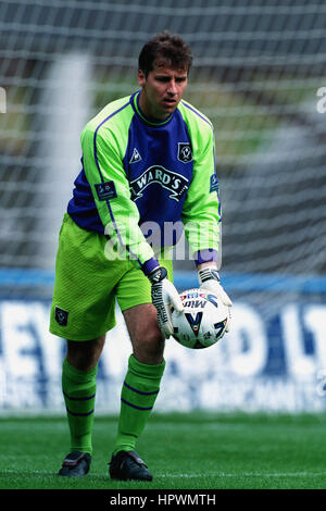 SIMON TRACEY SHEFFIELD UNITED FC 30 August 1992 Stock Photo - Alamy