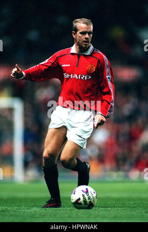 HENNING BERG MANCHESTER UNITED FC 14 September 1999 Stock Photo - Alamy