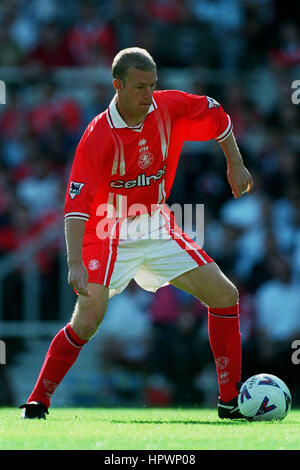ROBBIE MUSTOE MIDDLESBROUGH FC 19 September 1998 Stock Photo - Alamy