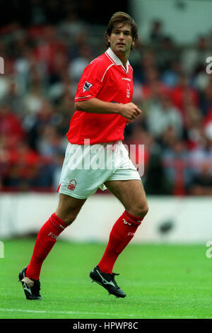ANDY JOHNSON NOTTINGHAM FOREST FC 02 January 1998 Stock Photo - Alamy