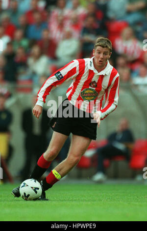 MICHAEL BRIDGES SUNDERLAND FC 21 September 1998 Stock Photo - Alamy