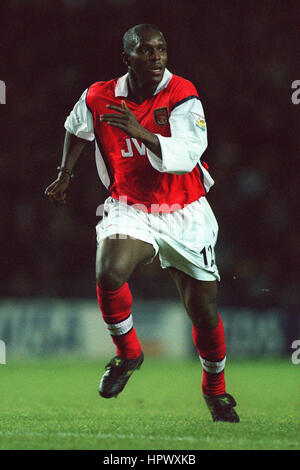 CHRISTOPHER WREH ARSENAL FC 06 December 1998 Stock Photo - Alamy