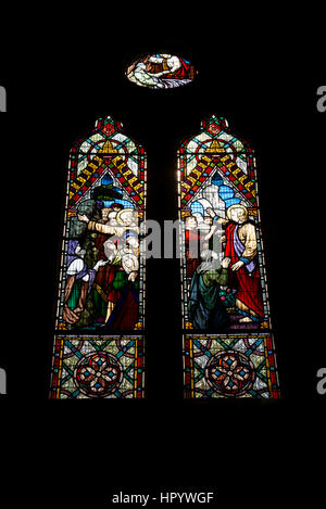 Beautiful stained glass window depicting the resurrection of Jesus ...