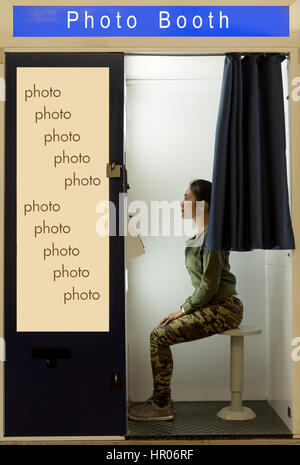 woman makes the portrait inside photo booth Stock Photo - Alamy