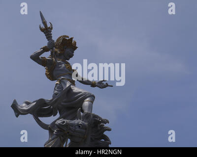 Patung Satria Ghatotkacha / Gatot Kaca statue in Denpasar, Bali ...