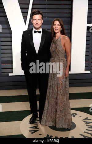 Jason Bateman and Amanda Anka attend the 83rd annual Golden Globe ...