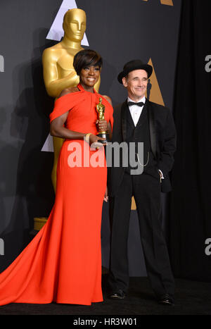 Viola Davis and Mark Rylance in the press room at the 89th Academy ...
