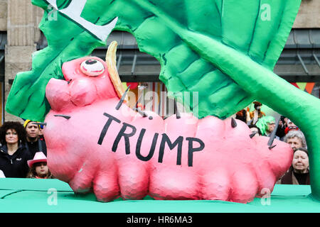 Dusseldorf, Germany. 27th Feb, 2017. Political floats at Dusseldorf ...