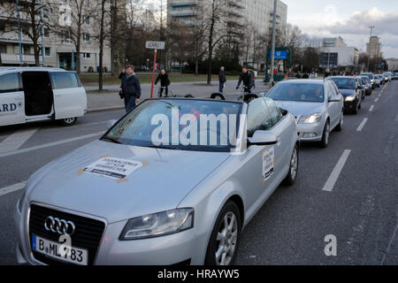 Berlin, Germany. 28th Feb, 2017. Police standing in front of a ...