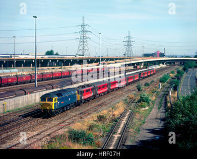 Class 47 Diesel Locomotive, BR Railfreight Livery Stock Photo - Alamy