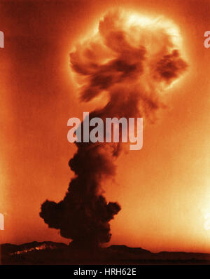 Operation Plumbbob SMOKY, 1957 Stock Photo - Alamy