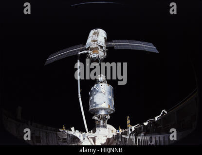 STS-88, ISS Zarya and Unity, 1998 Stock Photo - Alamy