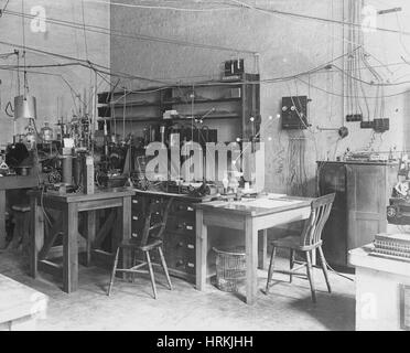 Ernest Rutherford's Laboratory Stock Photo - Alamy
