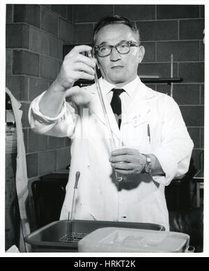 Sol Spiegelman, American Molecular Biologist Stock Photo - Alamy