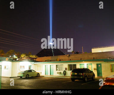Luxor Hotel and Sky Beam at night - Las Vegas, Nevada, USA Stock Photo ...