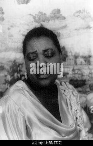 Bessie Smith, American blues singer, portrait by Carl Van Vechten ...