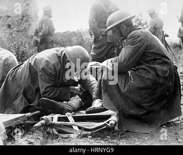 WWI, First Aid Dressing Station, 1917 Stock Photo: 135092051 - Alamy