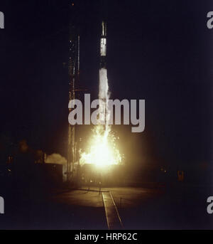 Vanguard 1, First Solar-Powered Satellite, 1958 Stock Photo - Alamy