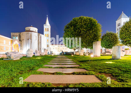 Zadar night at the old town Stock Photo - Alamy