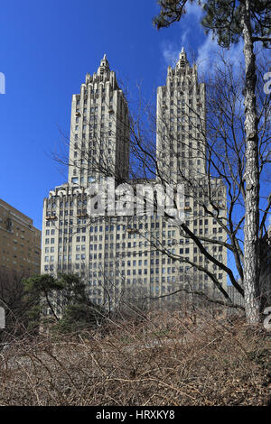 The landmark El Dorado building on Central Park West in Manhattan ...