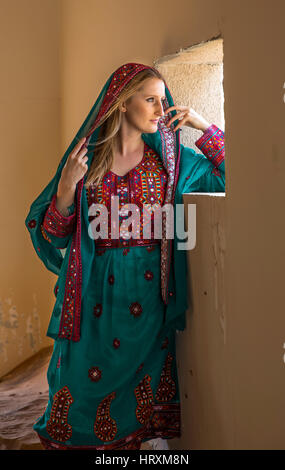 Rural Omani woman in traditional dress, Sultanate of Oman Stock Photo ...