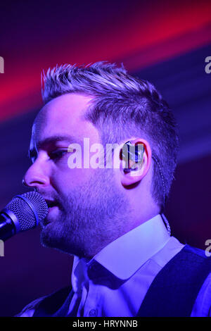 Irish Country Music Singer/Songwriter Derek Ryan in Concert.. Credit ...