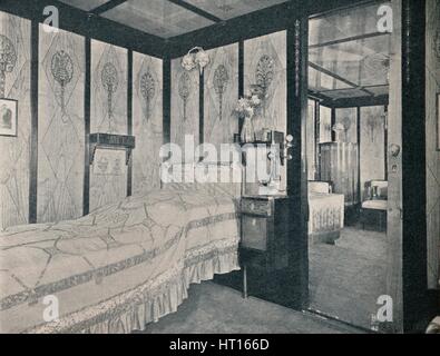 Interior of passenger cabin on SS Great Britain steamship museum ...
