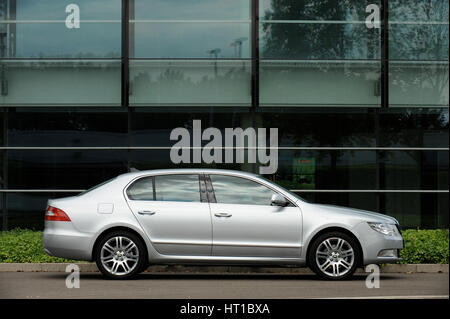 Skoda SUPERB 2008. Artist: Simon Clay Stock Photo - Alamy